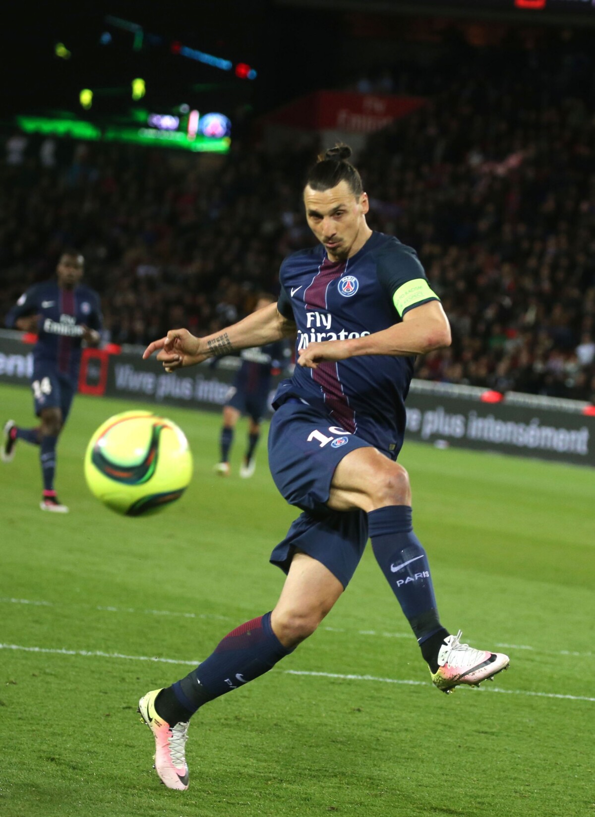 Photo : Les adieux de Zlatan au Parc. Zlatan Ibrahimovic fête la ...