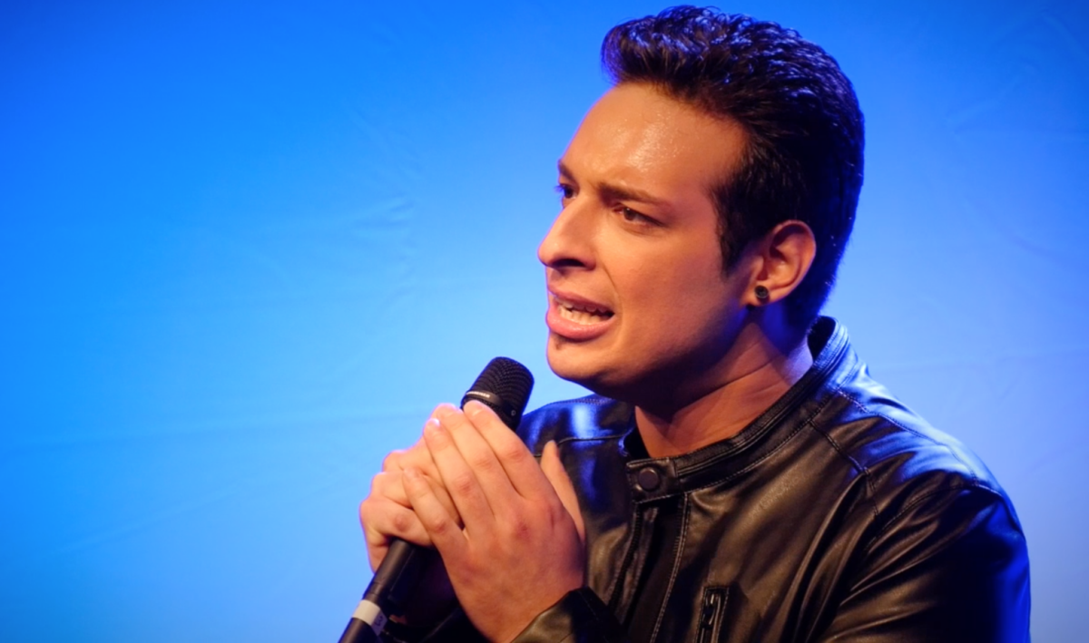 Photo : Angelo Del Vecchio est Quasimodo dans Notre-Dame de Paris, un ...
