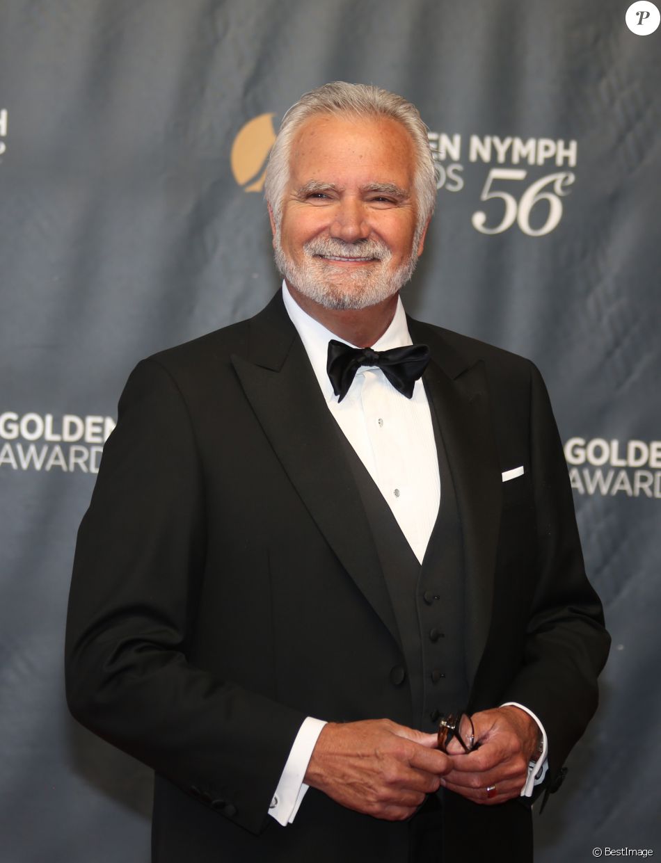 John McCook à la soirée de clôture du 56ème Festival de télévision de ...