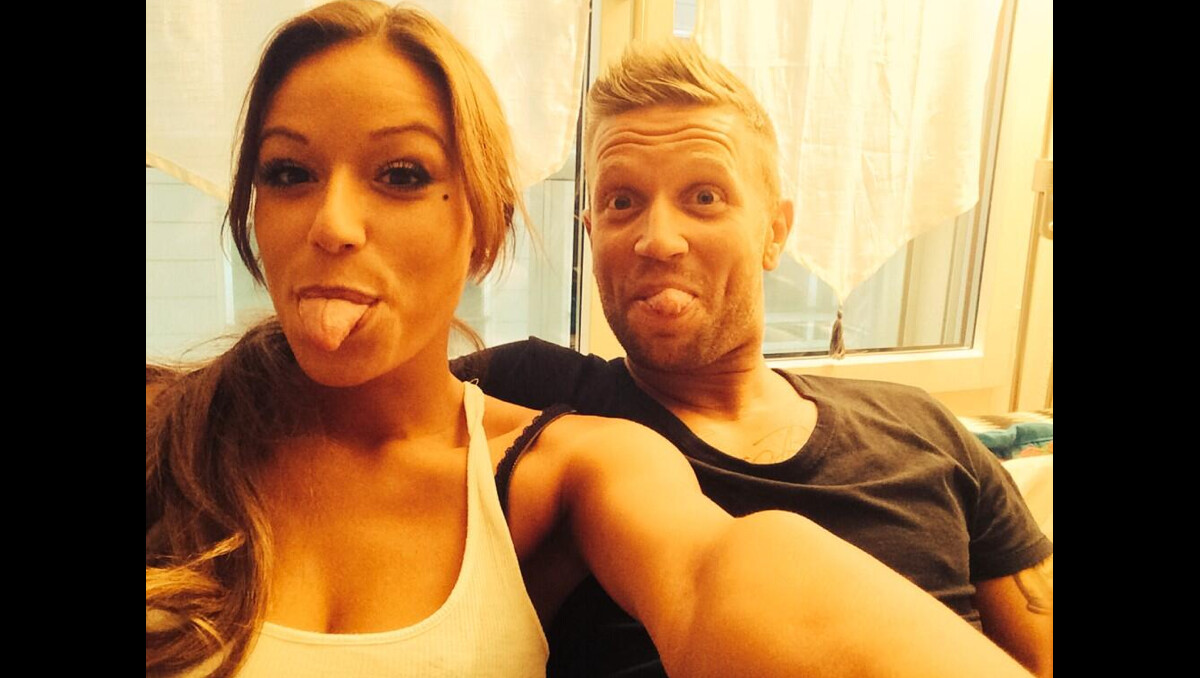 Photo : Benjamin des "Anges de la télé-réalité 6" et Sarah filent le ...