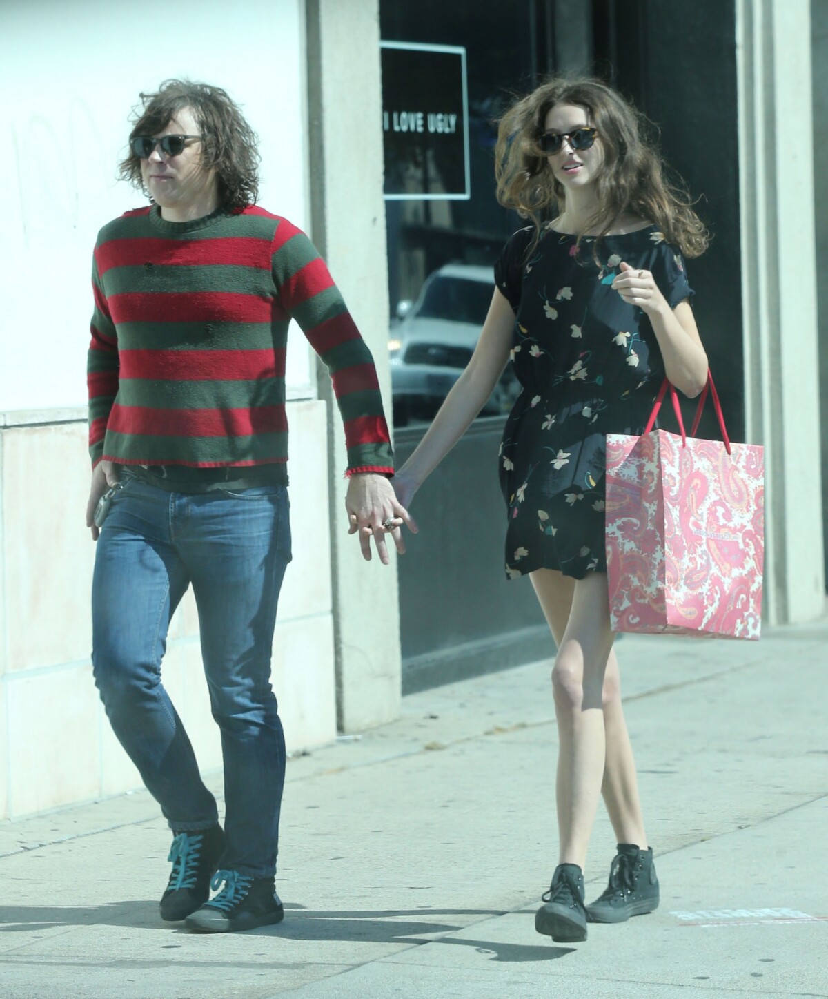 Photo : Exclusif - Ryan Adams et sa compagne Megan Butterworth font du ...