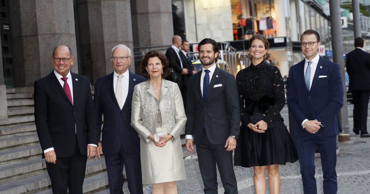 Urban Ahlin, le roi Carl XVI Gustaf de Suède, la reine Silvia, le ...