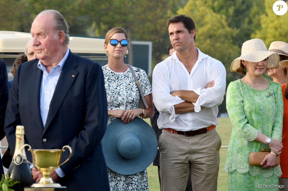 Le roi Juan Carlos Ier d'Espagne, le prince Louis Alphonse de Bourbon ... Le roi Juan Carlos Ier d'Espagne, le prince Louis Alphonse de Bourbon ...