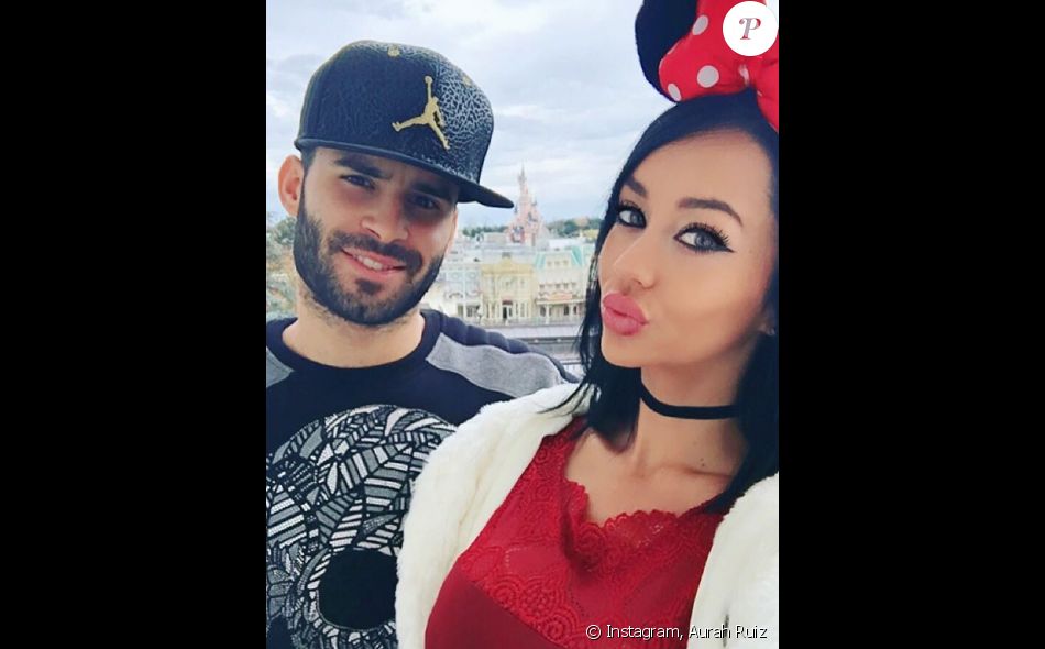 Jésé Rodriguez et sa compagne actuelle Aurah Ruiz à Disneyland Paris ...