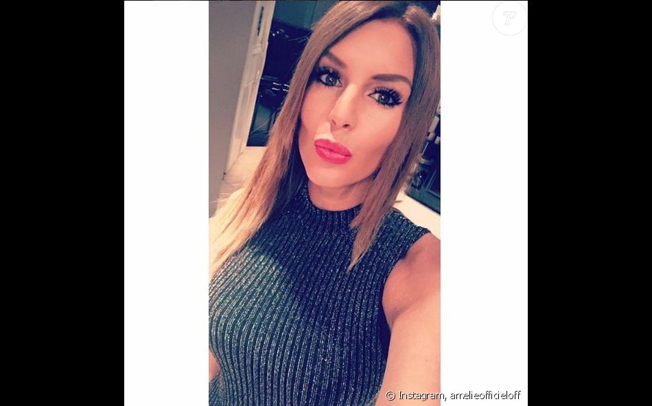 Amélie Neten dévoile sa nouvelle couleur de cheveux sur Instagram ...