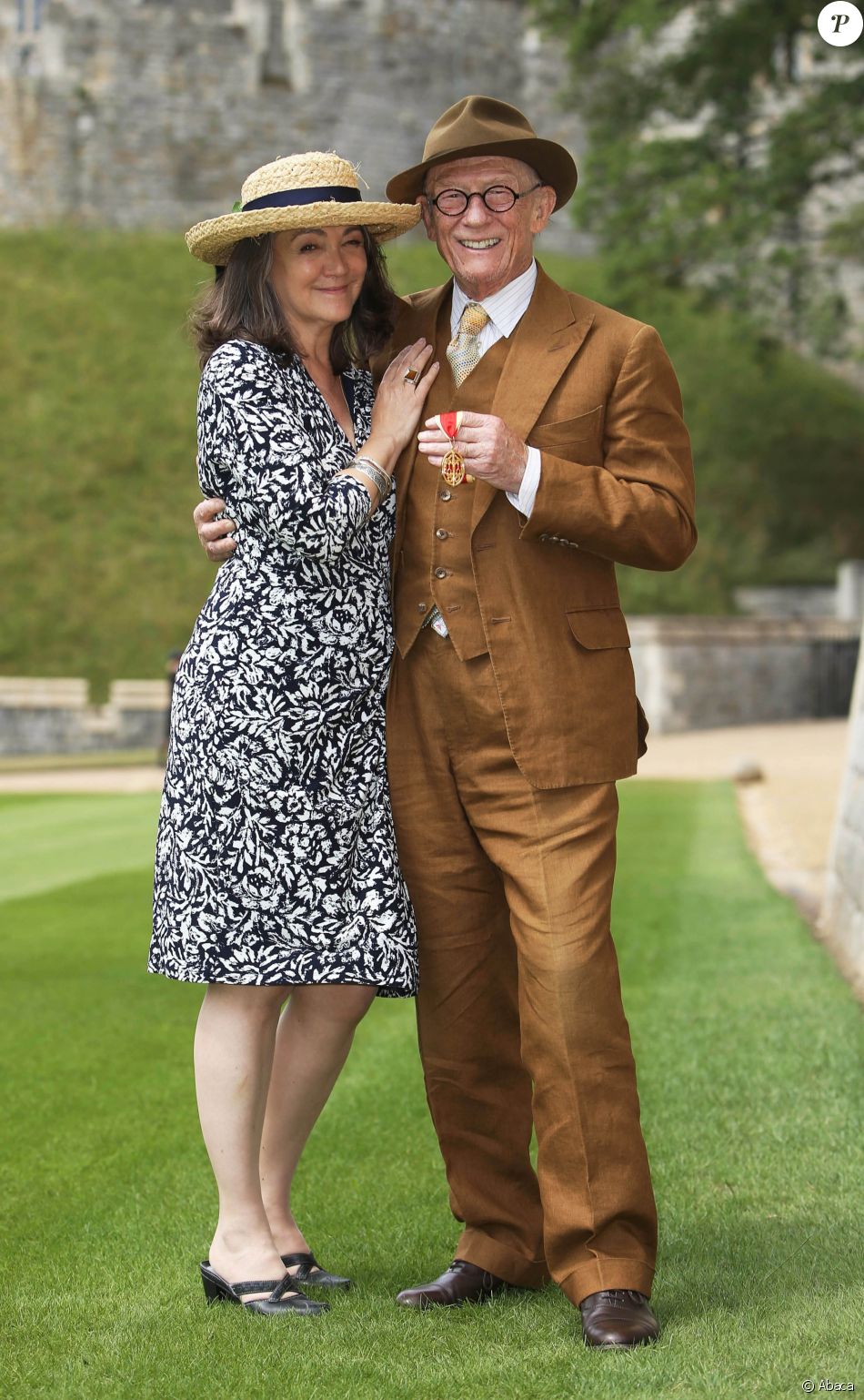 John Hurt et sa femme Anwen Rees-Myers le 17 juillet 2015 au château de ...