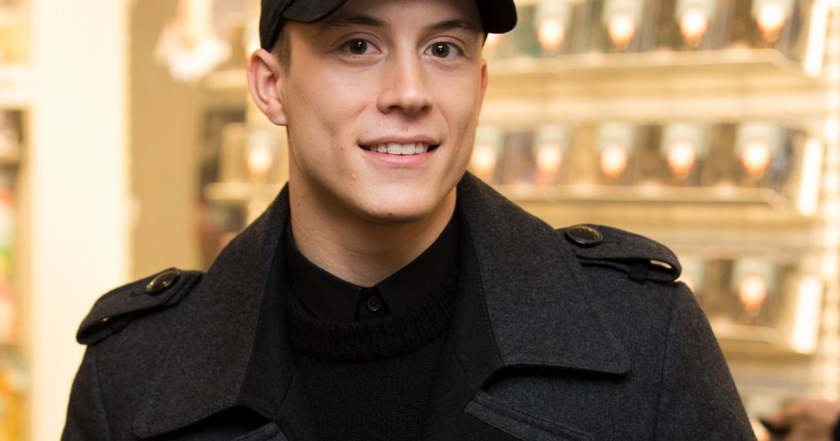 Exclusif - Loïc Nottet dédicace son album Selfocracy à la FNAC de la ...
