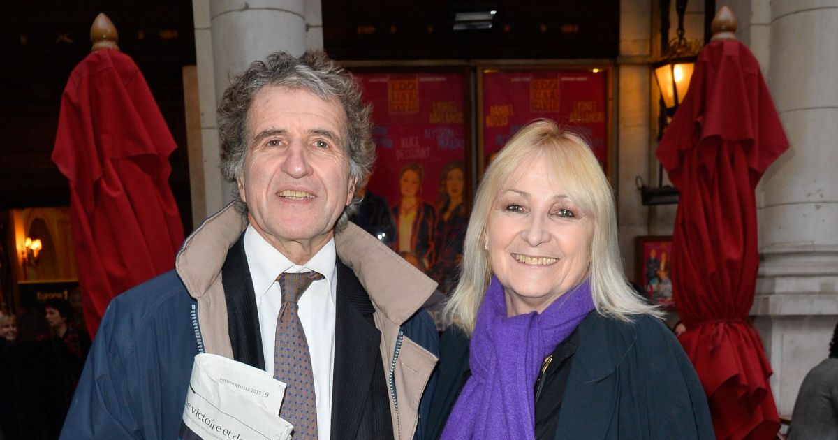 Semi-exclusif - Gérard Leclerc, sa femme Julie - People à la générale ...