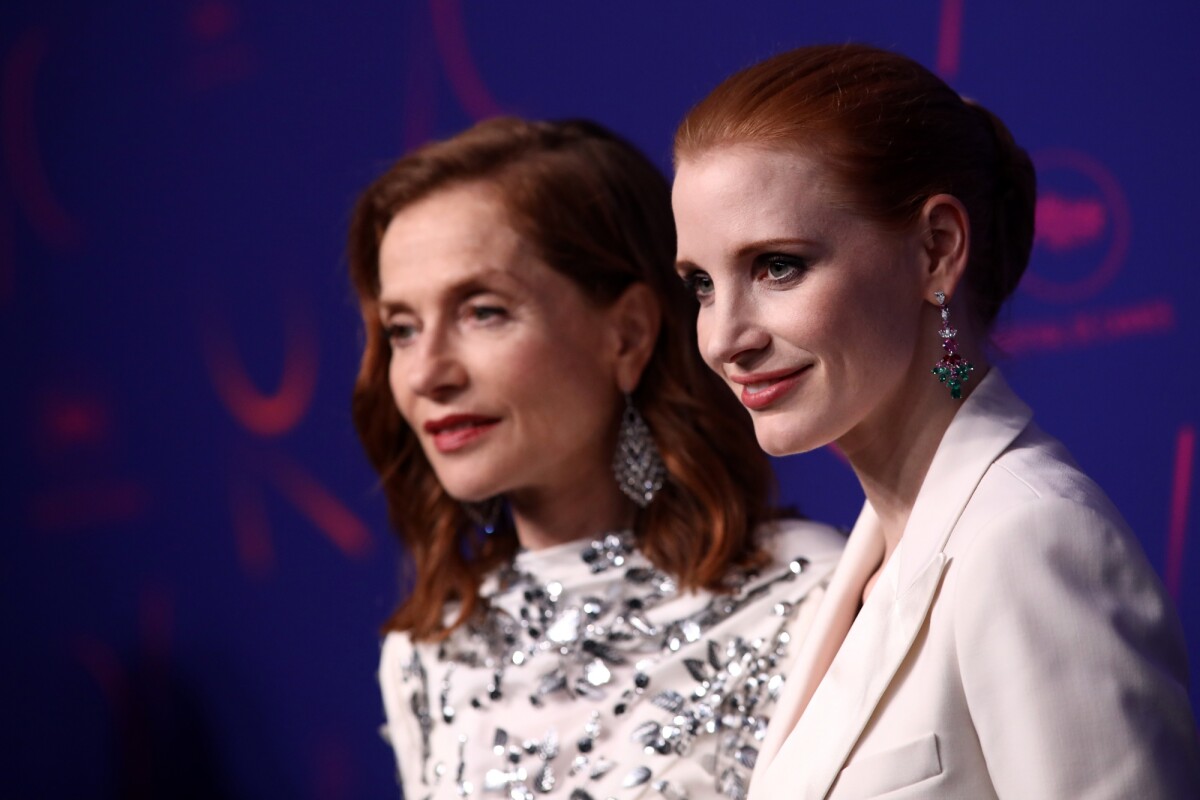 Photo : Isabelle Huppert et Jessica Chastain - Photocall du dîner des ...