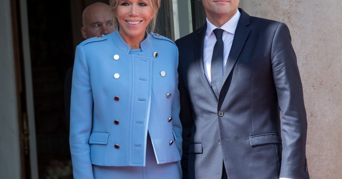Emmanuel Macron (costume Jonas & Cie (rue d'Aboukir à Paris) à 450 ...