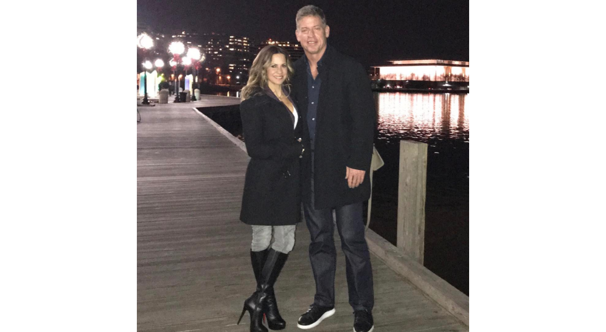 Photo : Troy Aikman et sa compagne Capa Mooty en février 2017, photo ...