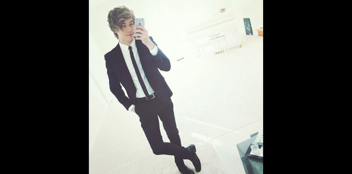 Photo : Austin Jones prend la pose sur Instagram, le 9 mai 2017 ...