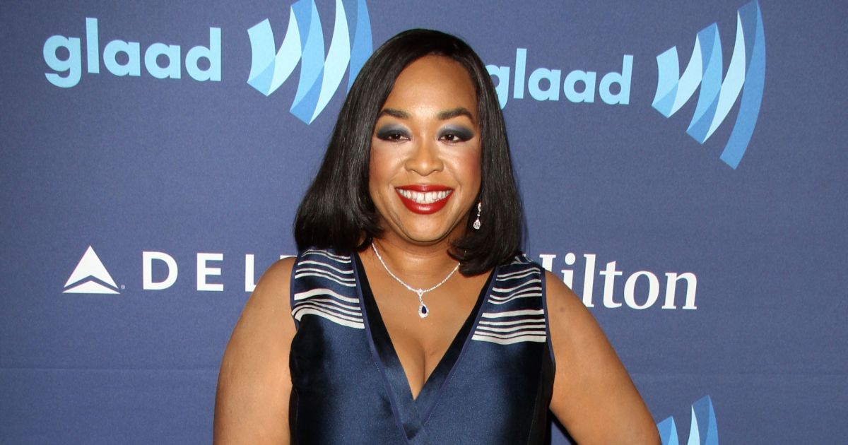 Shonda Rhimes - People lors de la 26ème cérémonie des GLAAD Media ...