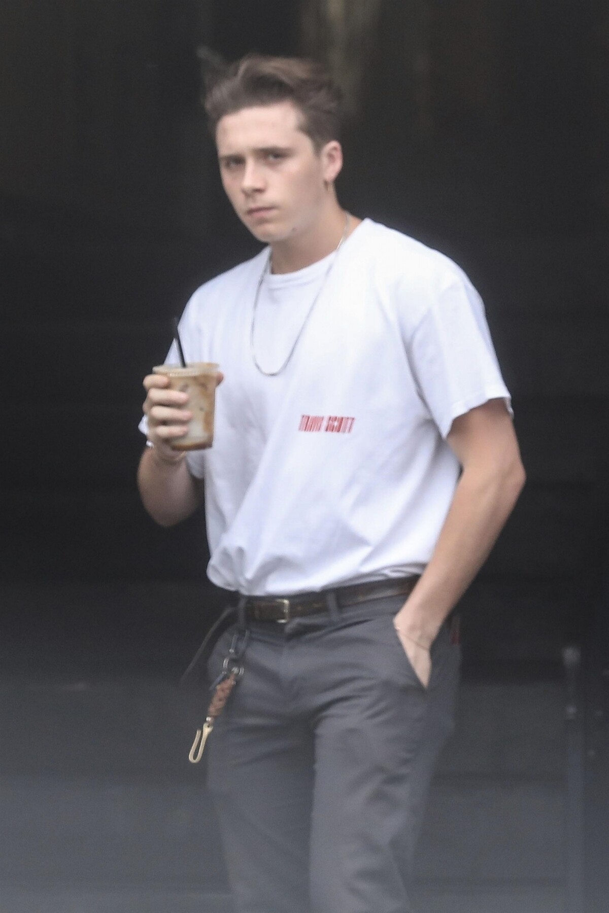 Photo : Brooklyn Beckham à West Hollywood, le 2 août 2017 - Ode ...