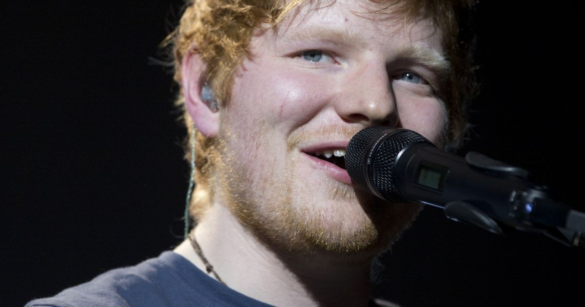 British singer chante à Londres le 28 mars 2017 - Purepeople