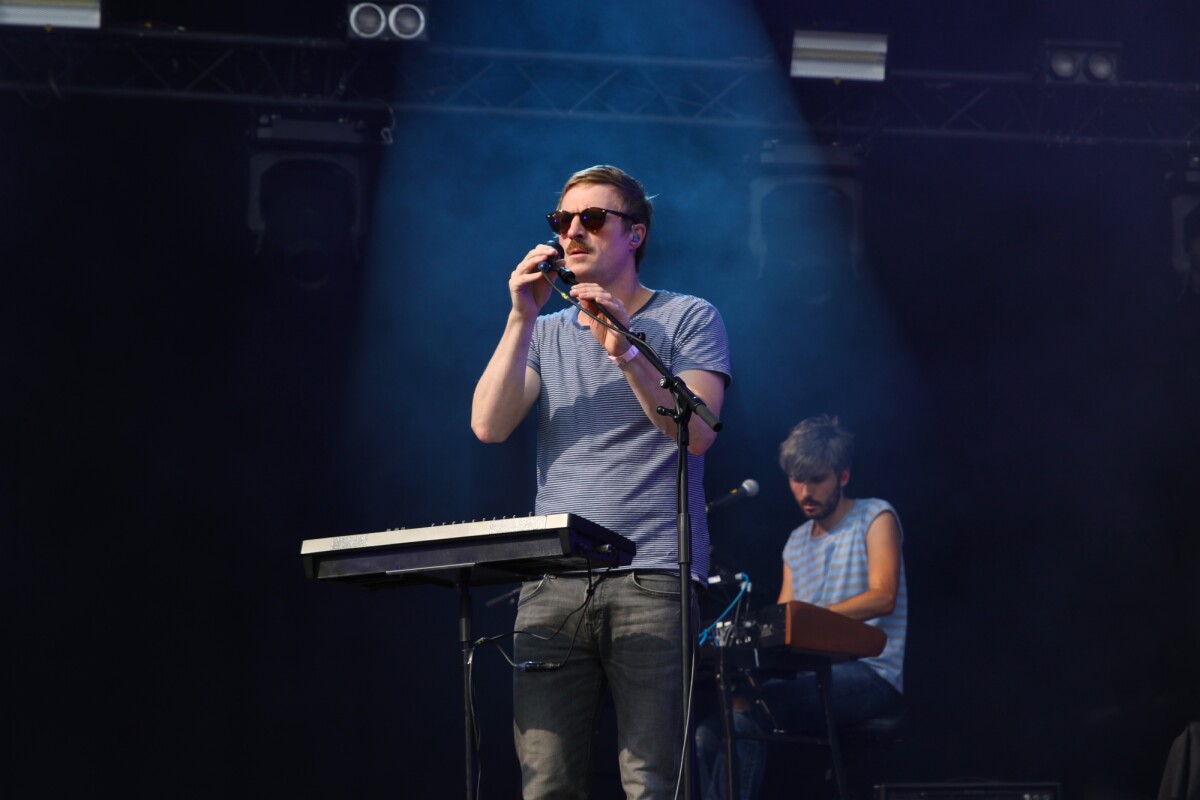Photo : Girls In Hawaii en concert au Festival Rock En Seine, au ...