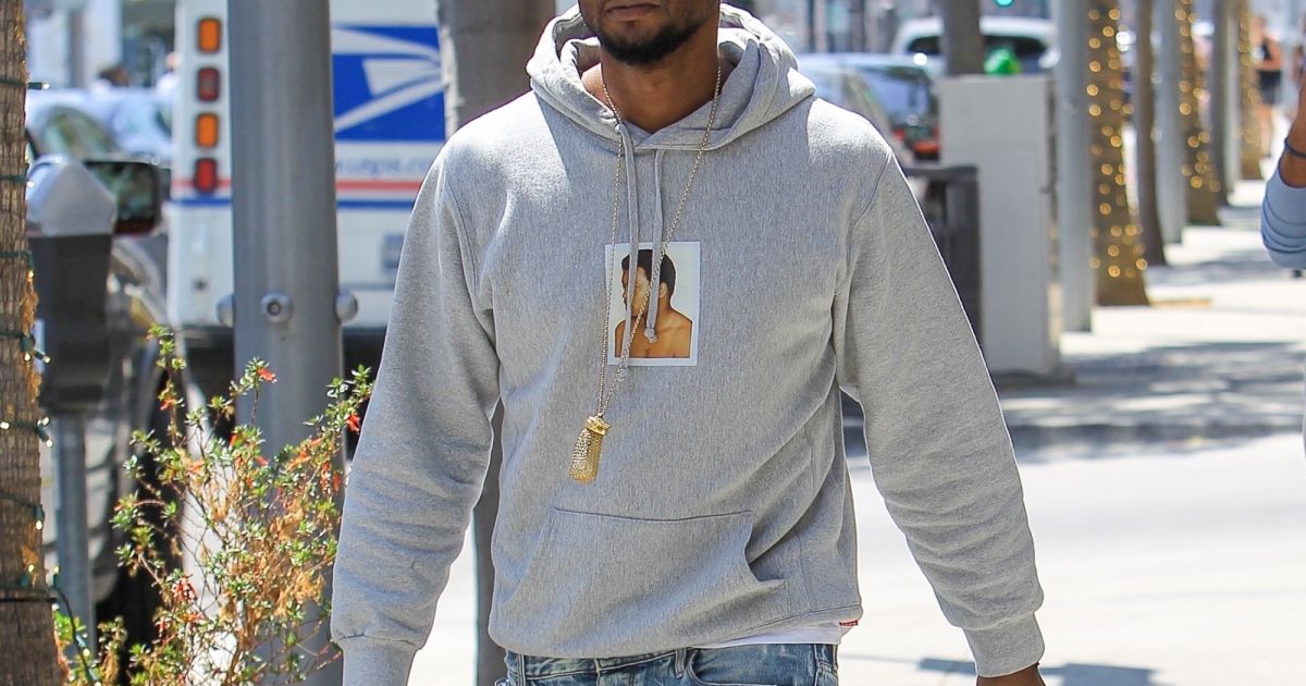 Usher porte un sweat à capuche Supreme Andy Warhol Muhammad Ali dans ...