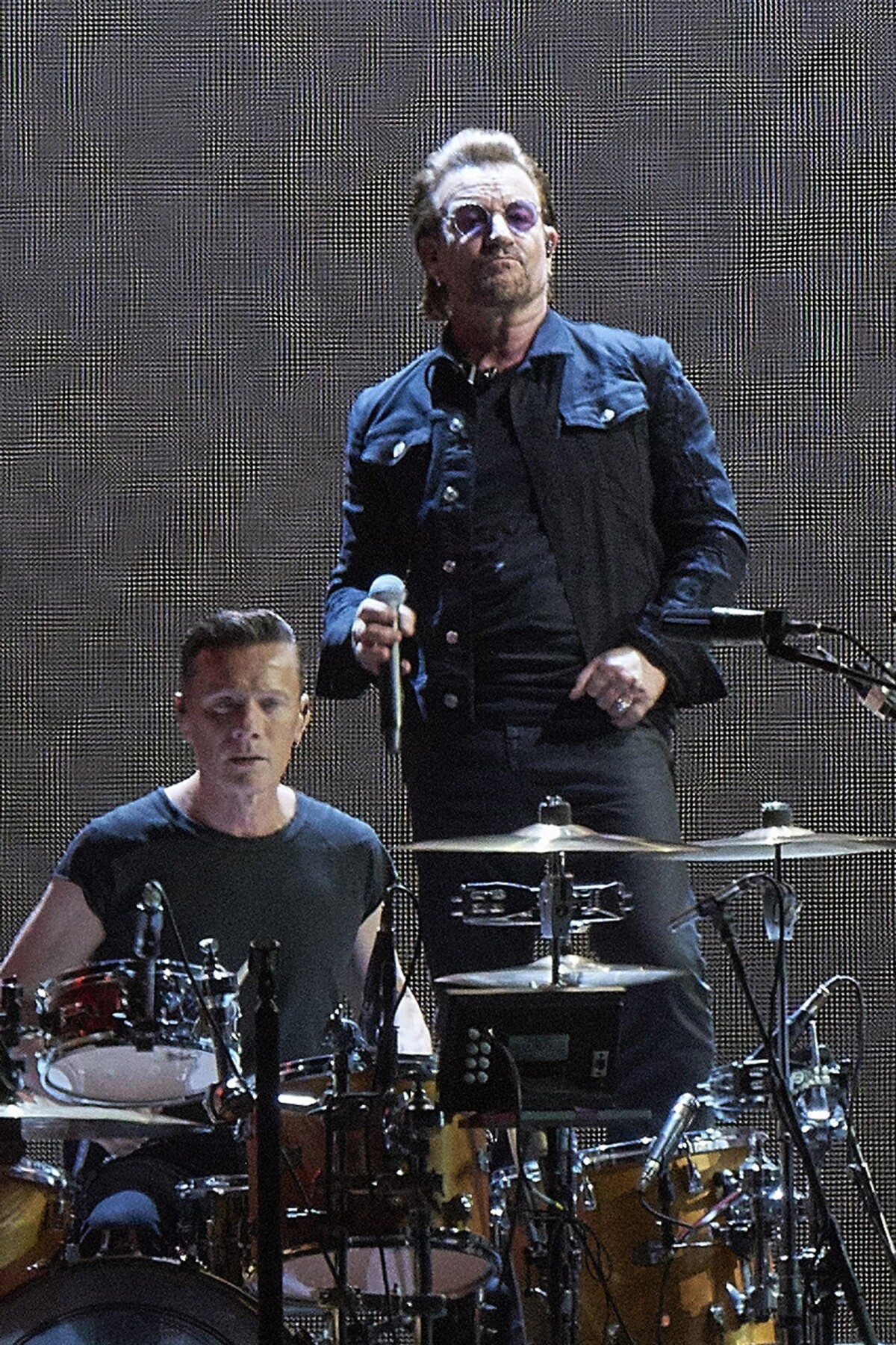 Photo : Bono - Le group U2 en concert lors du 'The Joshua Tree Tour ...