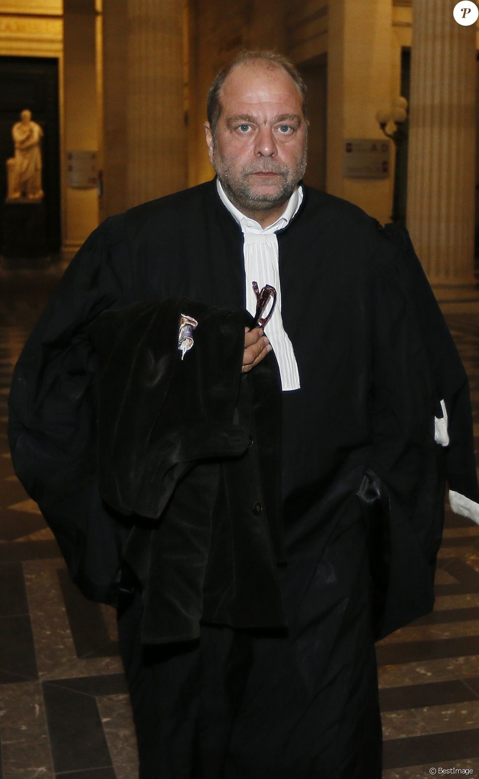 L'avocat Eric Dupond-Moretti arrive au palais de justice de Bordeaux le ... L'avocat Eric Dupond-Moretti arrive au palais de justice de Bordeaux le ...