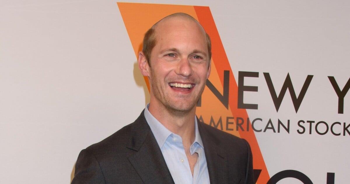 Alexander Skarsgard chauve : Le beau gosse de "Big Little Lies" n'est ...