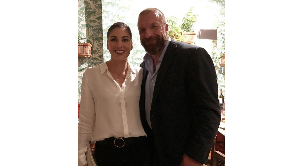 Photo : Hope Solo avec le rappeur Triple H sur Instagram le 8 novembre ...