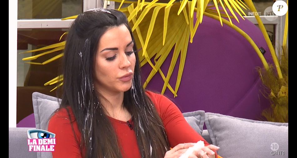 Laura - prime de Secret Story 11 du mercredi 30 novembre 2017, NT1 ...