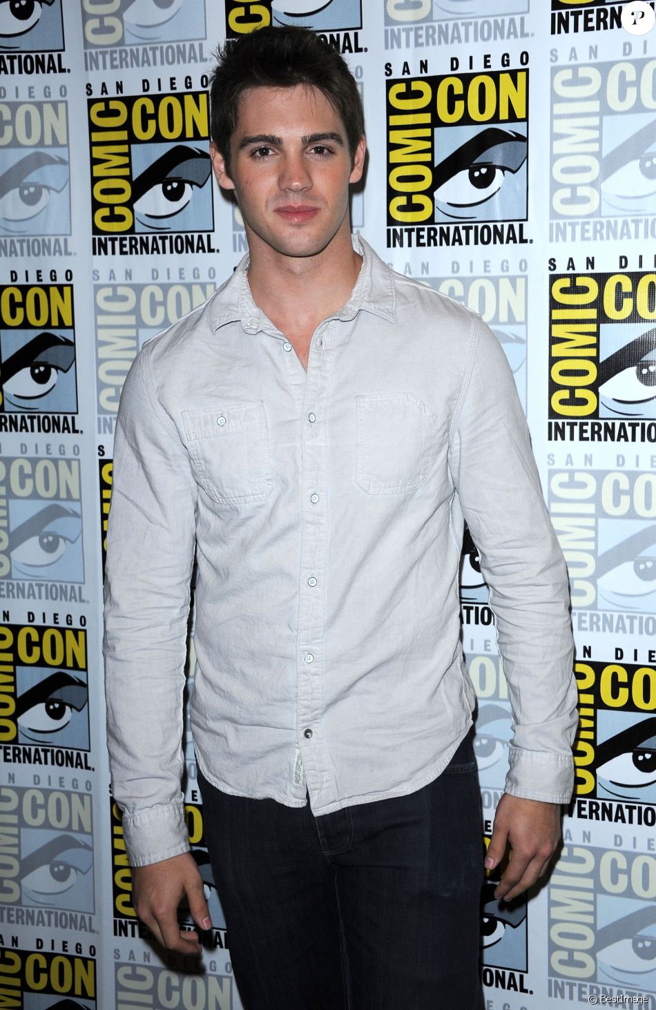 Steven R. McQueen à la conférence de presse de la série The Vampire ...