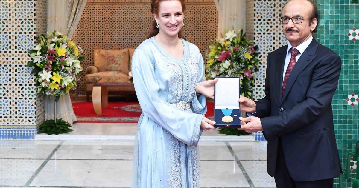 La princesse Lalla Salma du Maroc recevant le 25 mai 2017 à Rabat la ...