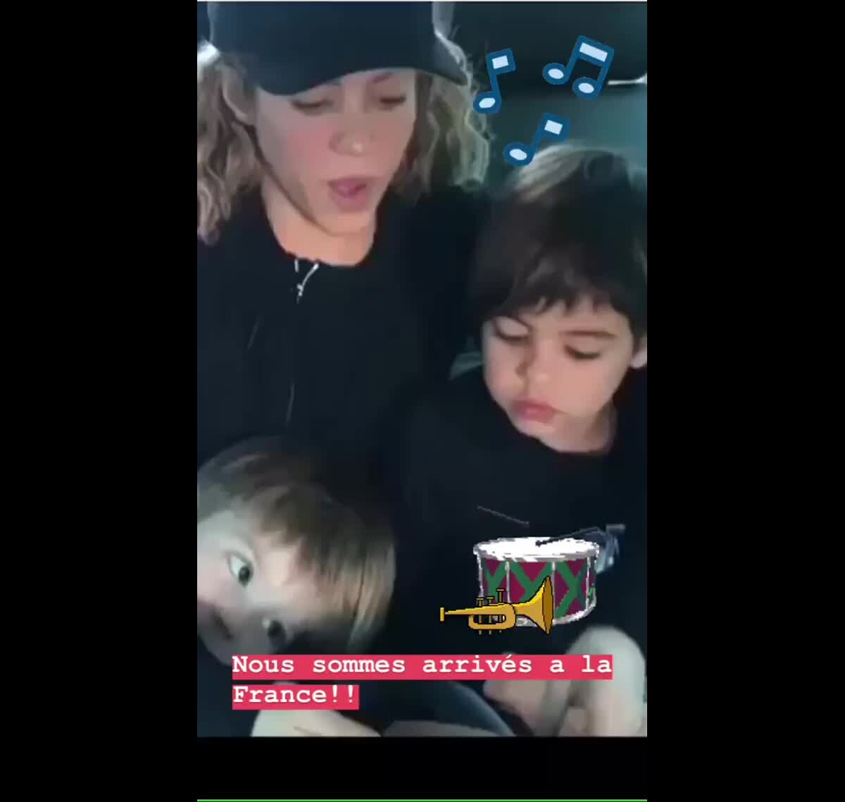 Vidéo : Shakira avec ses deux fils Sasha et Milan à Paris, pour ses deux concerts l'AccorHotels ...
