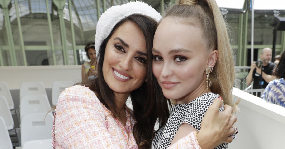 Penélope Cruz et Lily-Rose Depp - 2e défilé de mode Chanel, collection ...