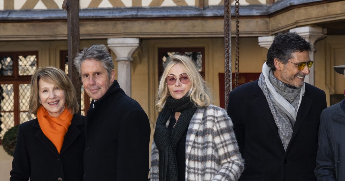 Nathalie Baye, Alain Suguenot, Emmanuelle Béart, Pascal Elbé et Erik ...