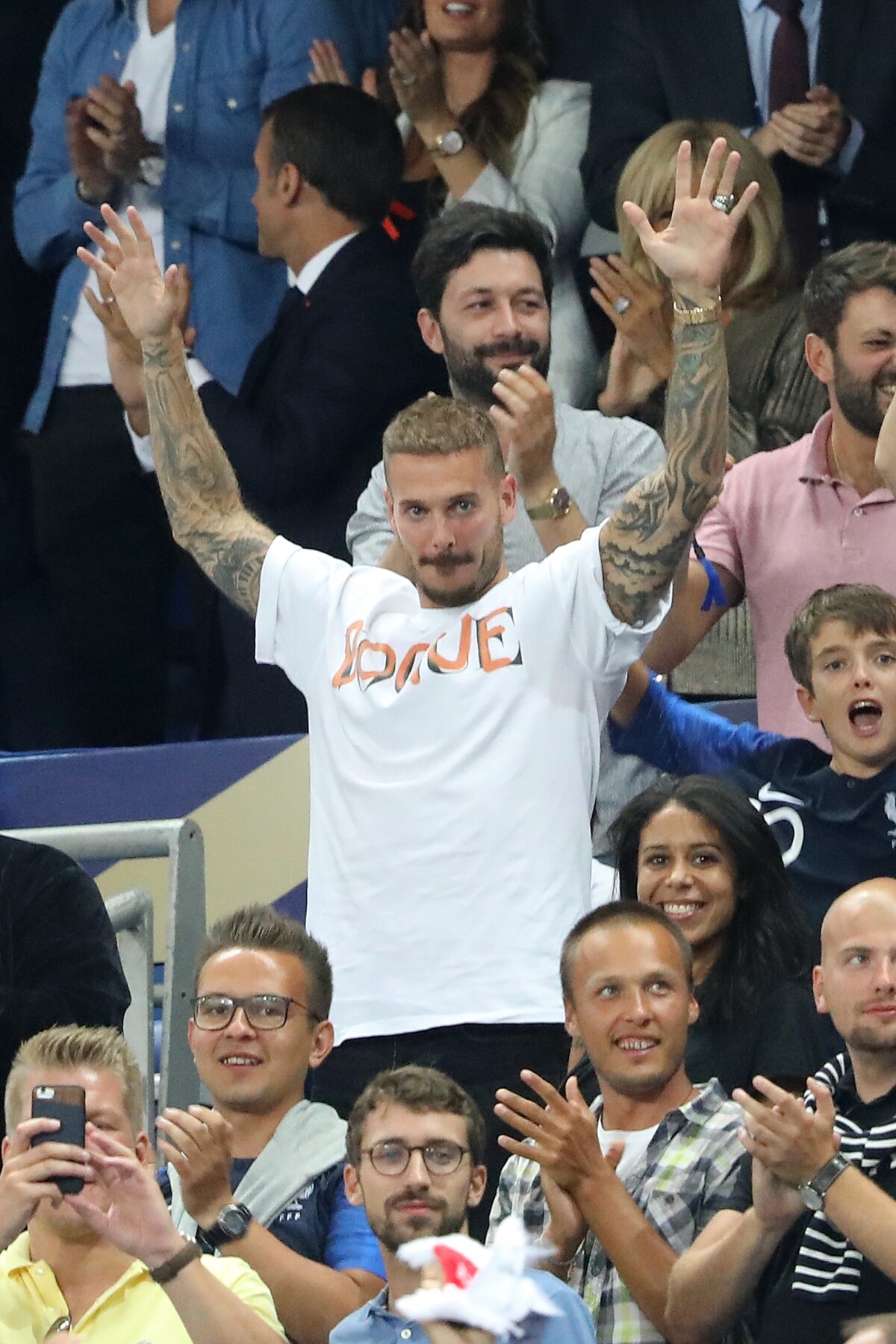 Photo : Matt Pokora (M. Pokora) dans les tribunes lors de la Ligue des ...