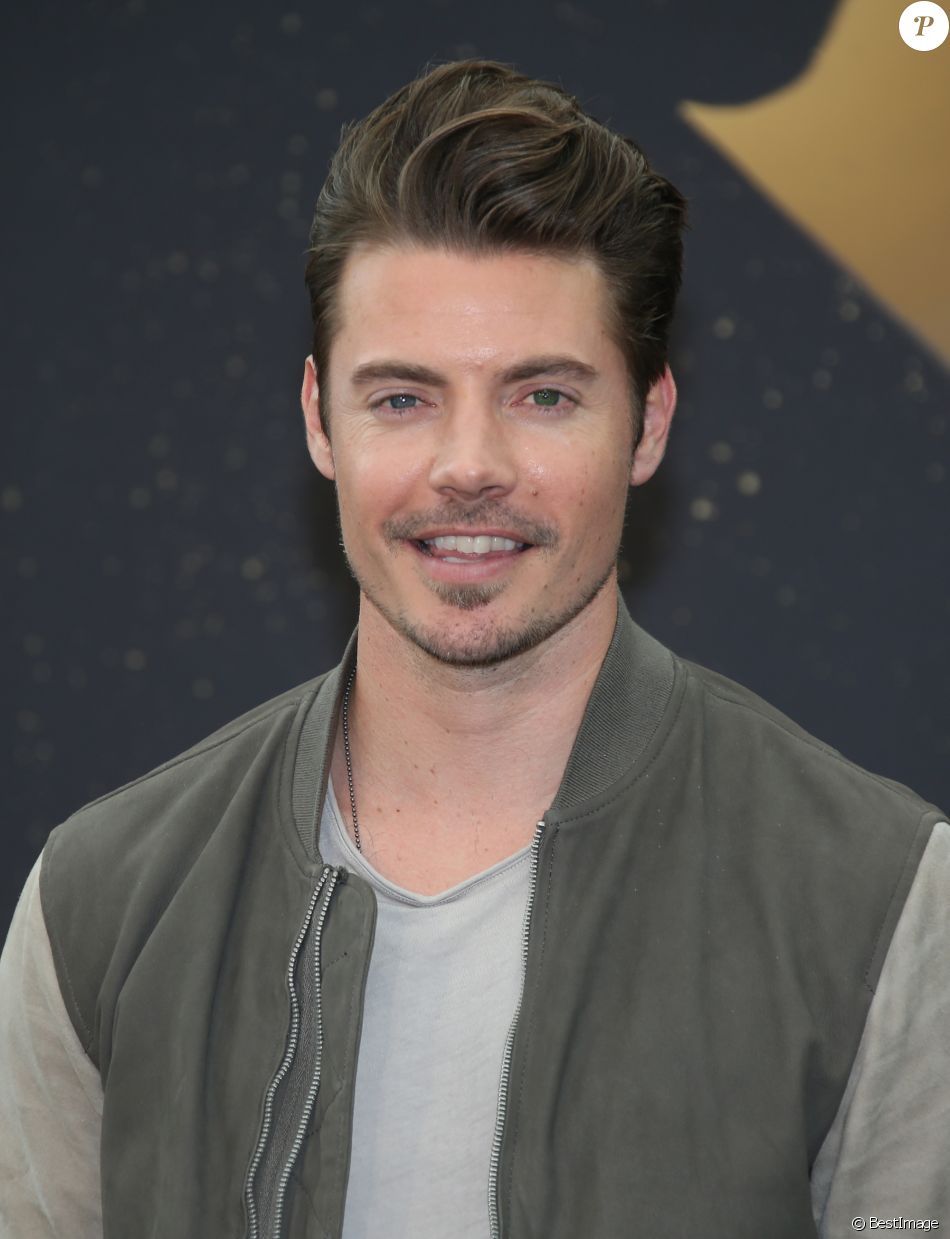 Josh Henderson - Photocall de 'The arrangement' lors du 57ème Festival ...