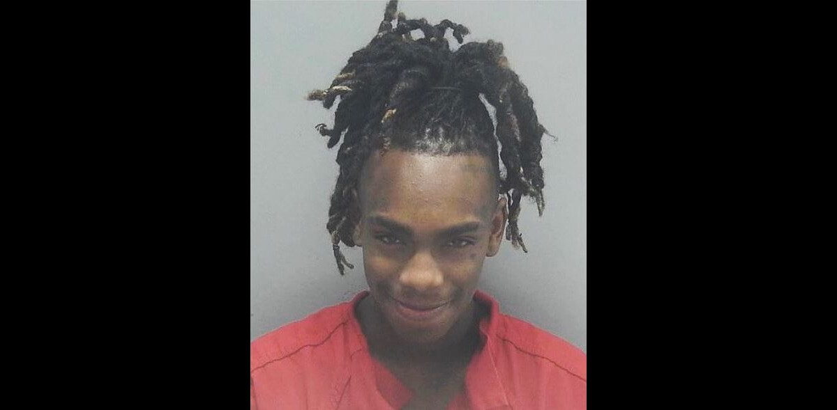 Photo : Le rappeur YNW Melly s'est rendu à la police. Il est accusé du ...
