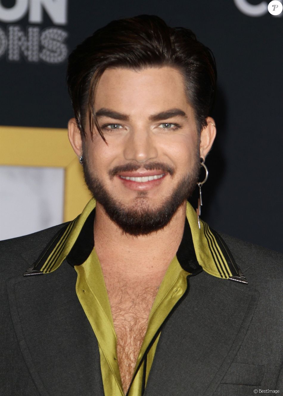 Adam Lambert à la première de A Star Is Born au Shrine Auditorium à Los ...