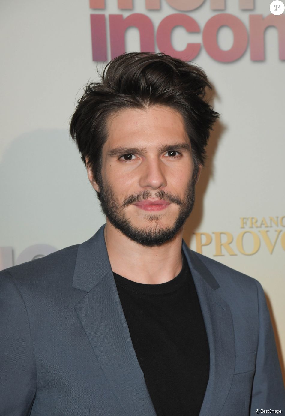 François Civil - Avant-première du film Mon Inconnue au cinéma UGC ...