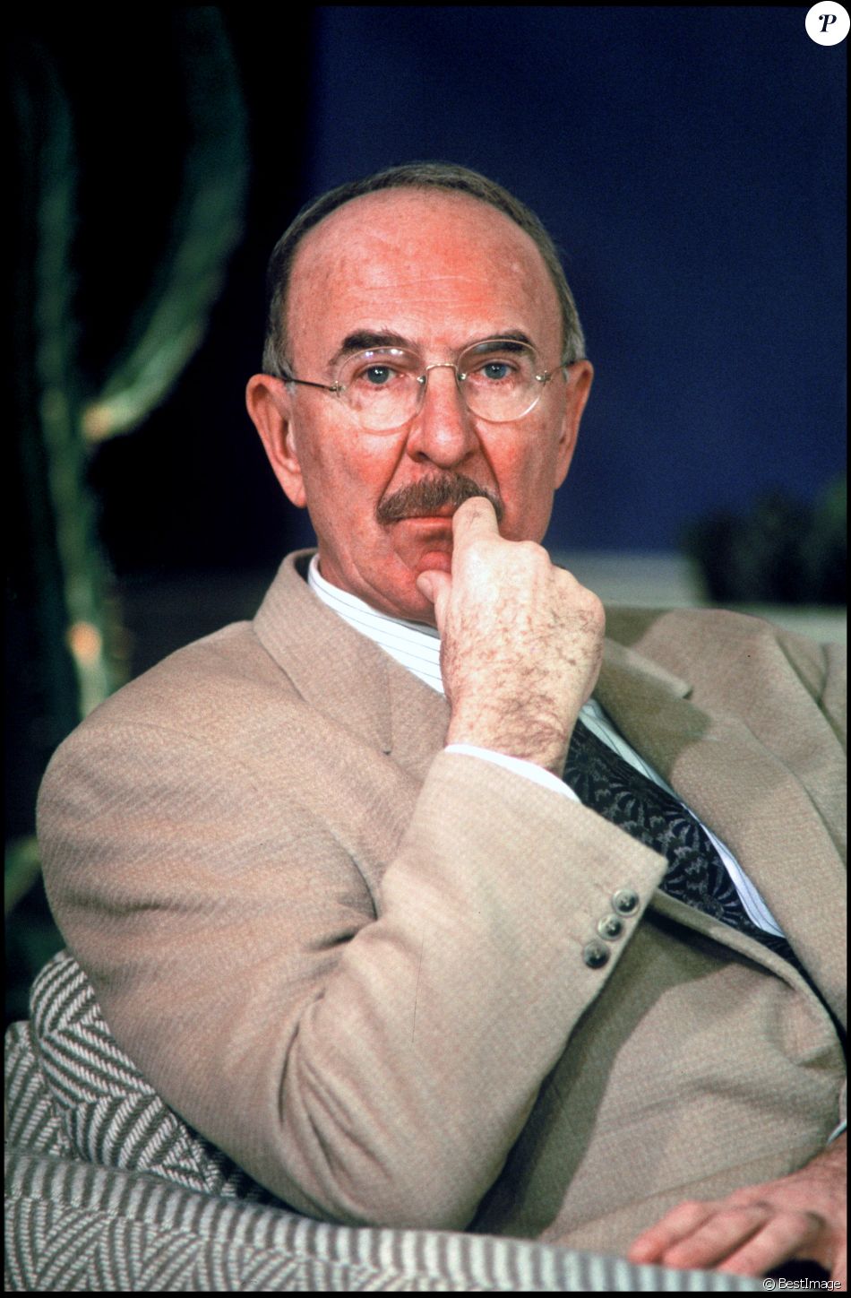 Jean-Pierre Marielle au Festival de télévision de Monte-Carlo en 1990 ...
