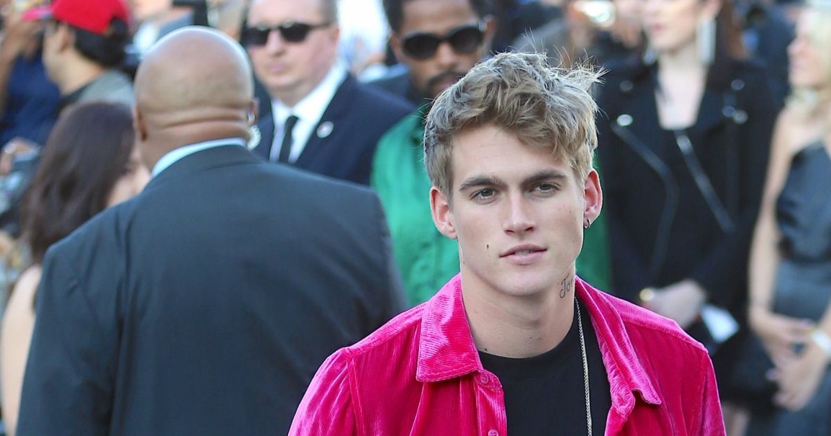 Presley Walker Gerber arrive au Brooklyn Museum pour les CFDA Fashion ...