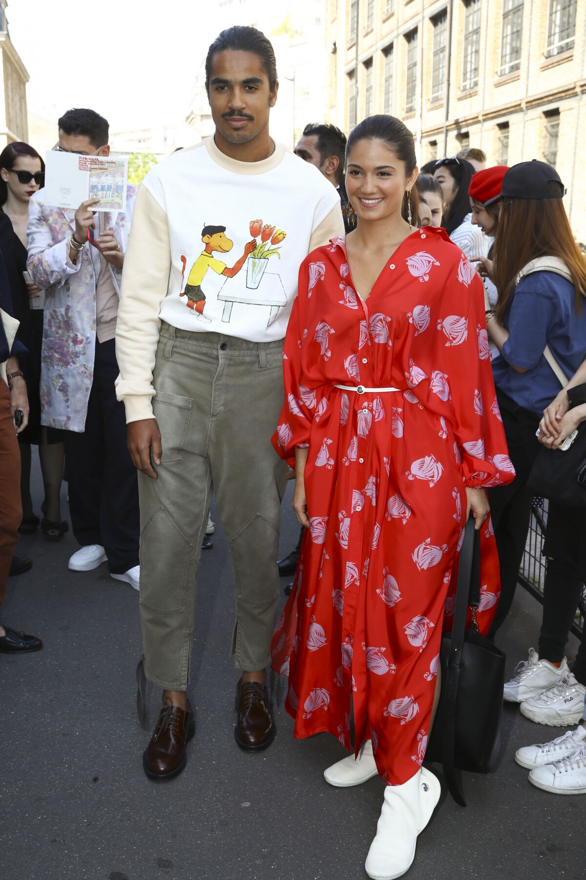 Photo : Ophelie Bau et Romeo de Lacour - Arrivées au défilé de mode ...