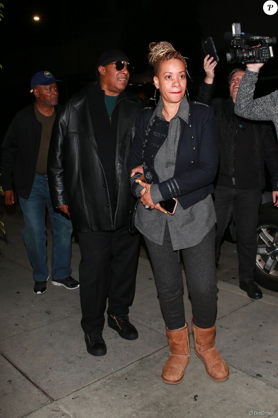 Stevie Wonder et sa femme Tomeeka Bracy lors d'un dîner au restaurant ...