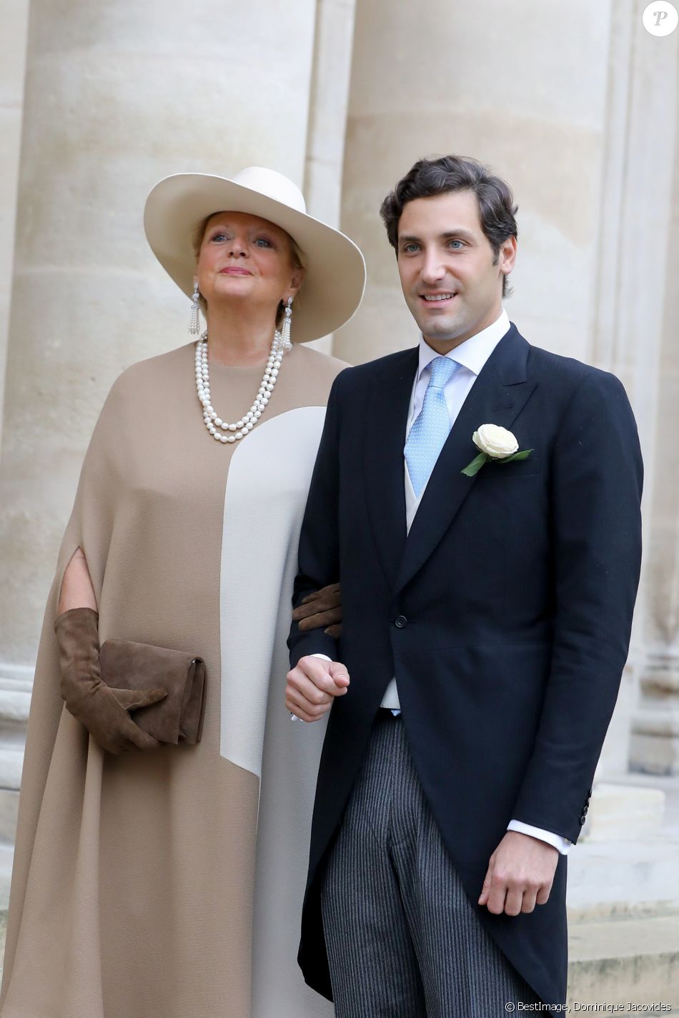 Le prince Jean-Christophe Napoléon et sa mère Béatrice de Bourbon des ...