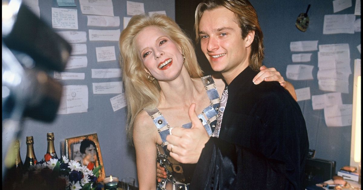 Sylvie Vartan avec son fils David Hallyday pour la première de la tournée de David à Paris le 25 ...