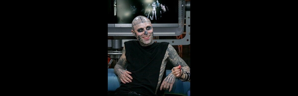 Photo : Zombie Boy sur Instagram. - Purepeople