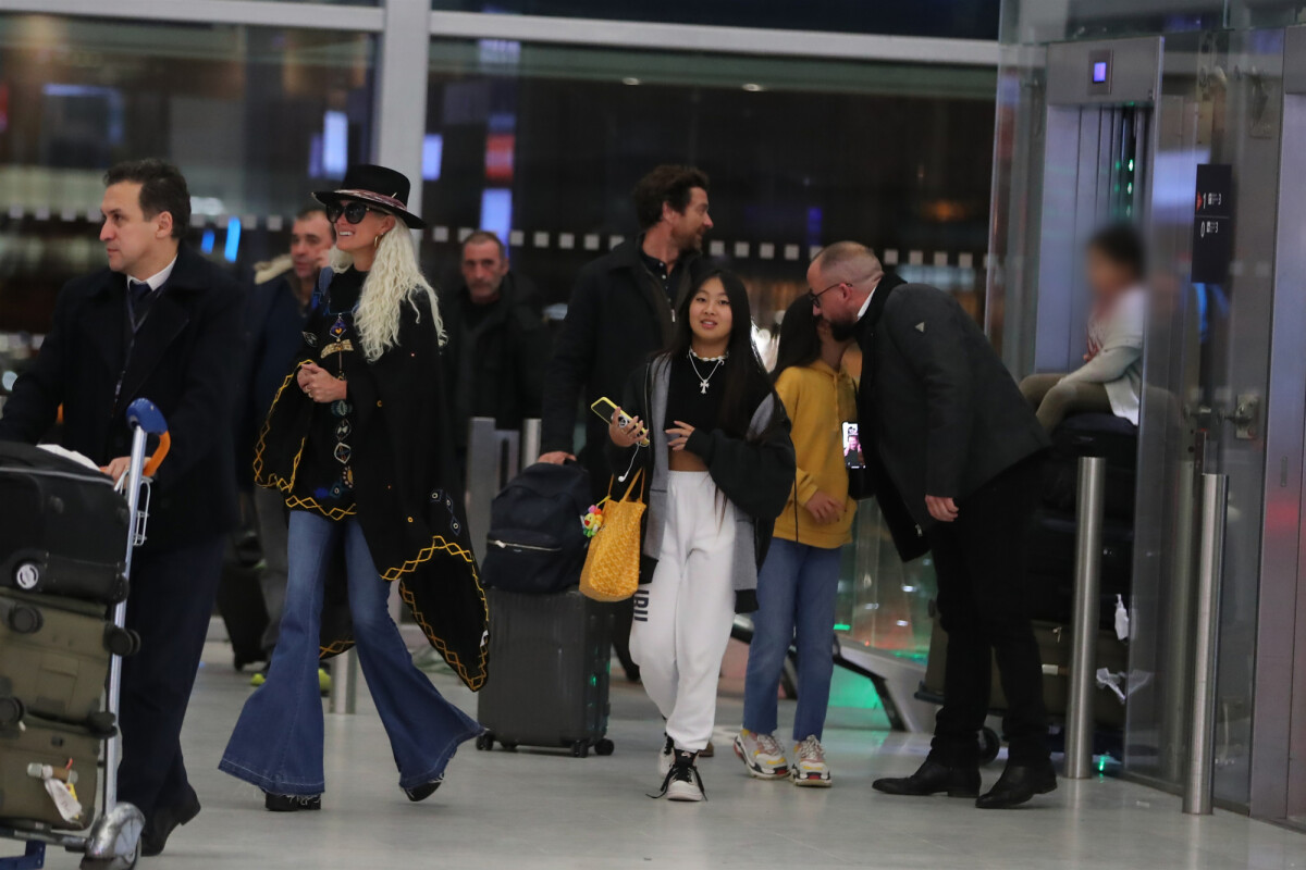 Photo : Exclusif - Laeticia Hallyday, ses filles Jade et Joy, Pascal ...