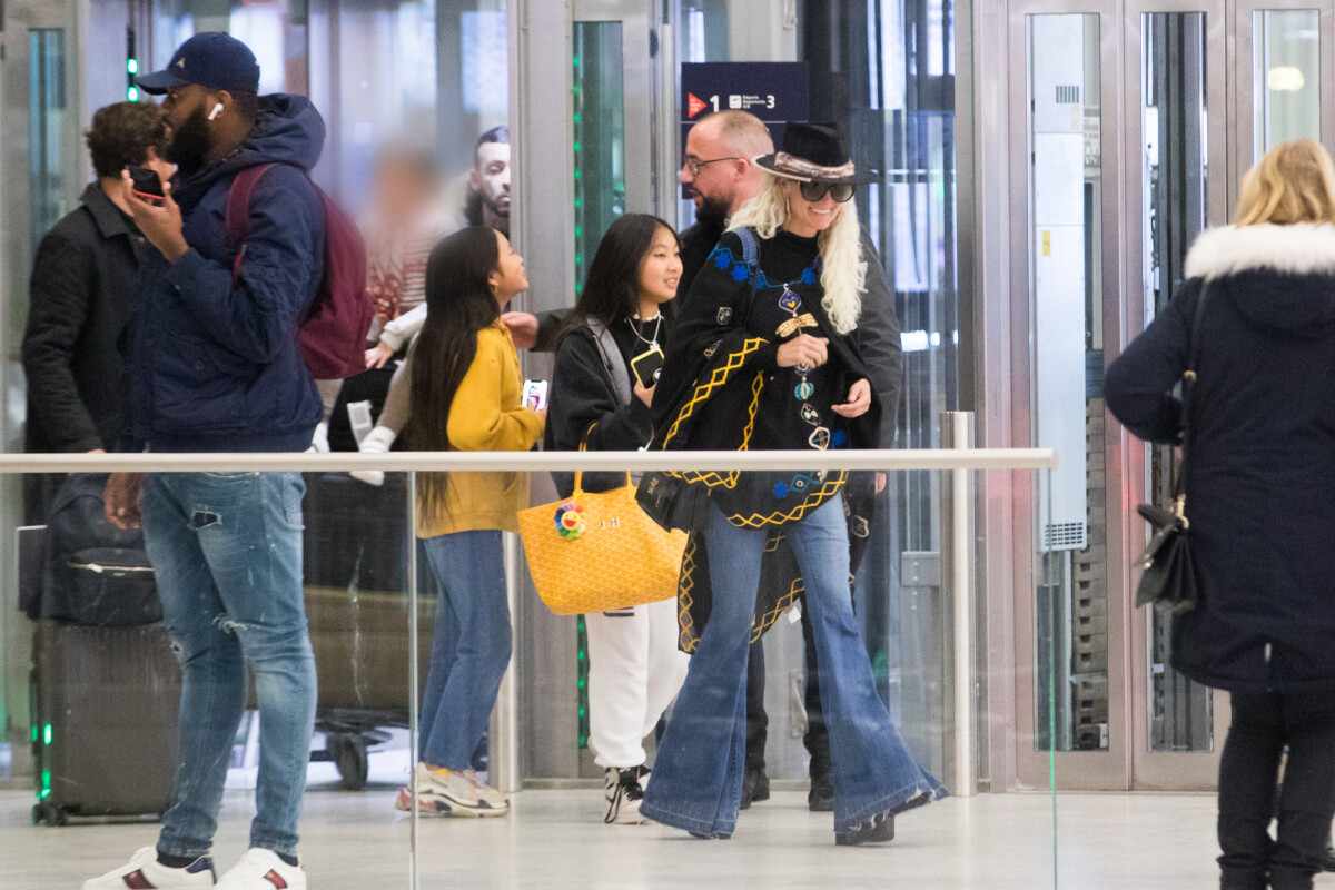 Photo : Exclusif - Laeticia Hallyday, ses filles Jade et Joy, Pascal ...