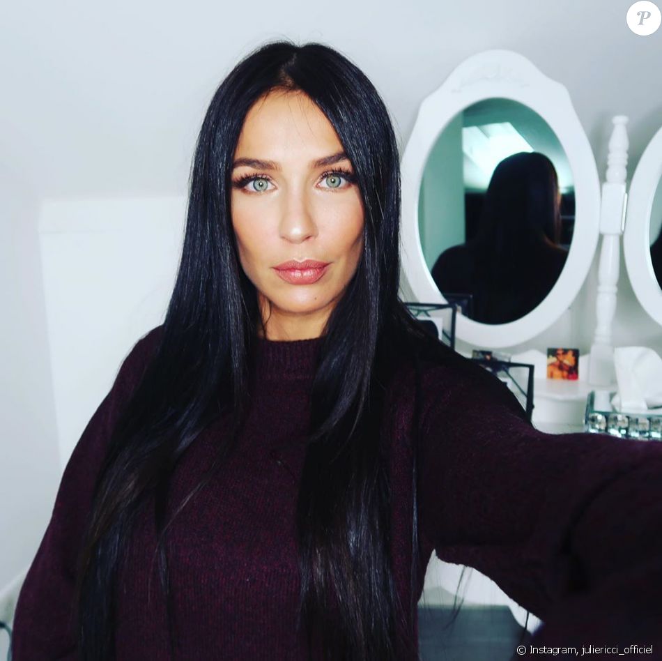 Julie Ricci fait un selfie sur Instagram, le 5 janvier 2020 - Purepeople