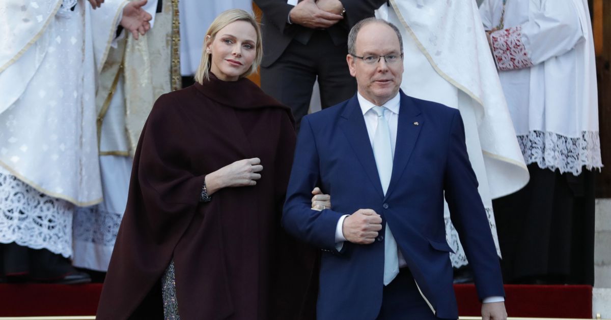 Exclusif - Le prince Albert II de Monaco et la princesse Charlene lors de l'ordination du nouvel ...