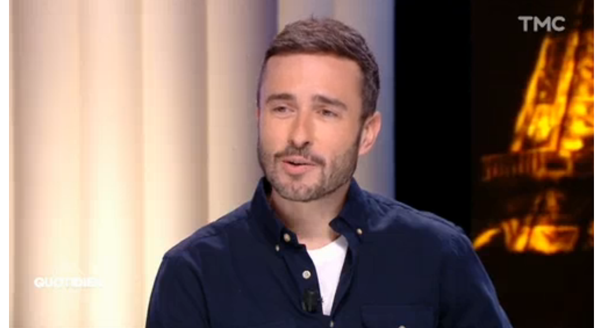 Photo : Julien Bellver, seul chroniqueur présent pour animer "Quotidien ...