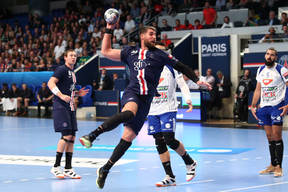 Photo : Luka Karabatic lors du match de Ligue des Champions de handball ...