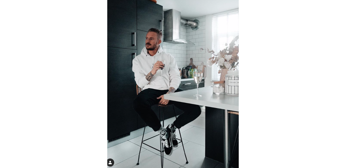 Photo : Nicolas Godard, le compagnon d'Aurélie Van Daelen. Mars 2020 ...